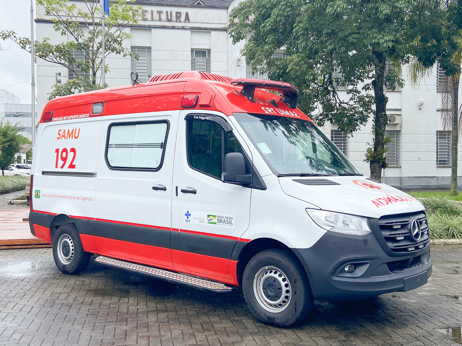 SAMU de Timbó recebe nova ambulância - Oauditorio